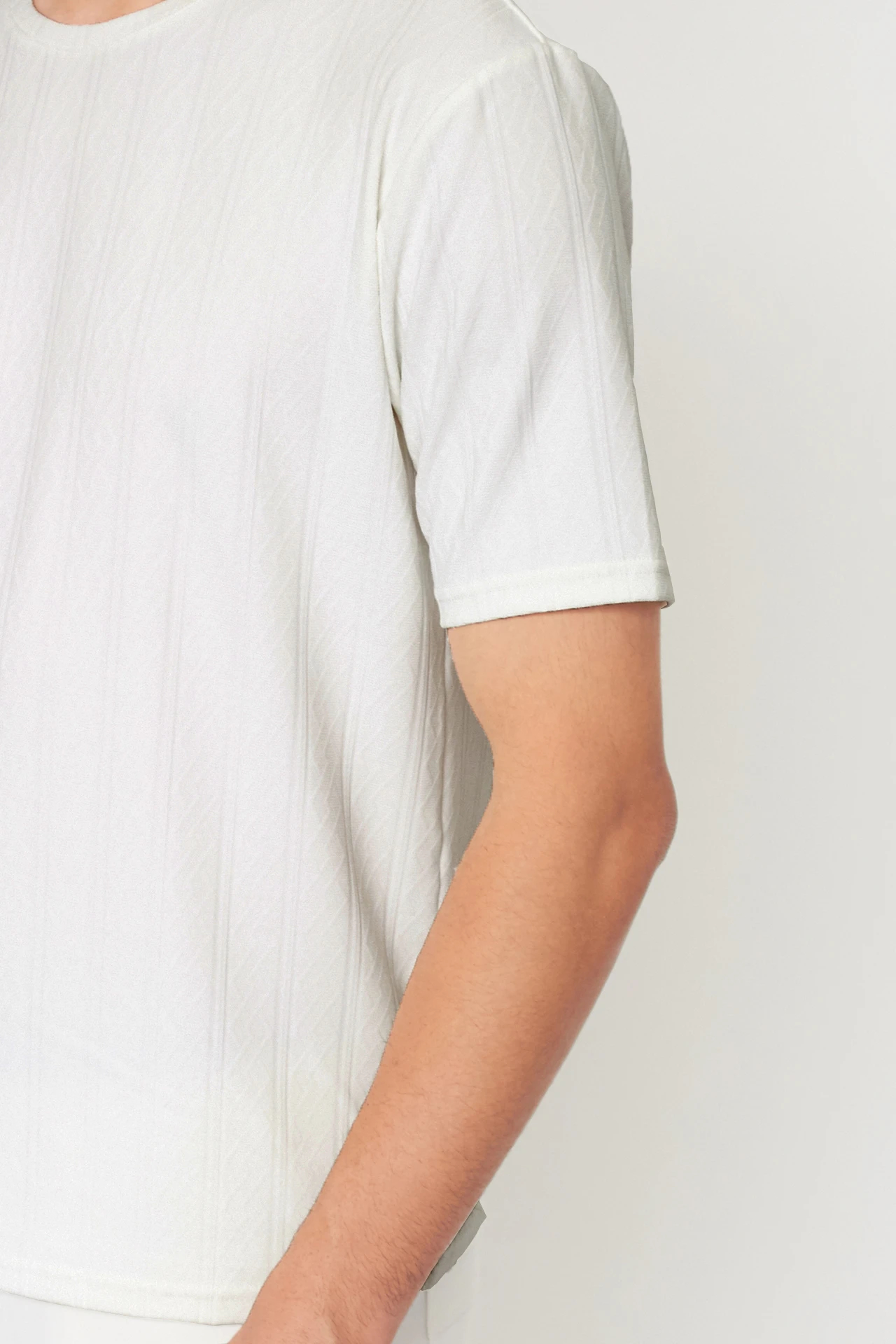 HIGH STREET∴ケーブル柄クルーネック半袖Tシャツ / HIGH STREET